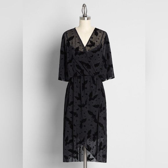Modcloth | Dresses | Modcloth Dramatic Depths Velvet Dress | Poshmark